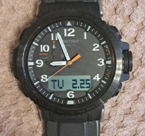 Мужские наручные часы casio pro trek