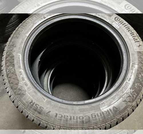 Continental ContiVikingContact 7 SUV 18/60 R18 104T