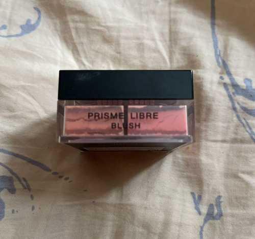 Givenchy румяна