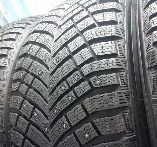 Michelin X-Ice North 4 SUV 245/45 R20 103T