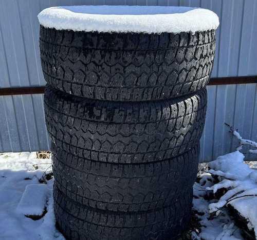 Roadcruza Ice Powergrip 265/70 R15
