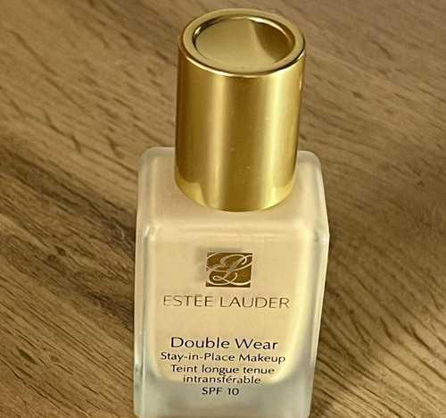 Тональный крем estee lauder 1W2