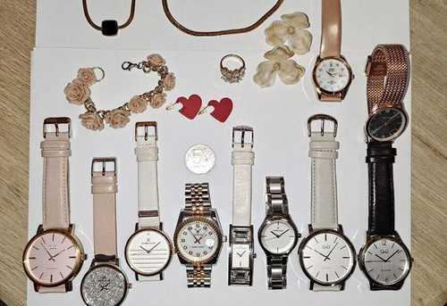Наручные женские часы, серьги, цепочки, браслеты
