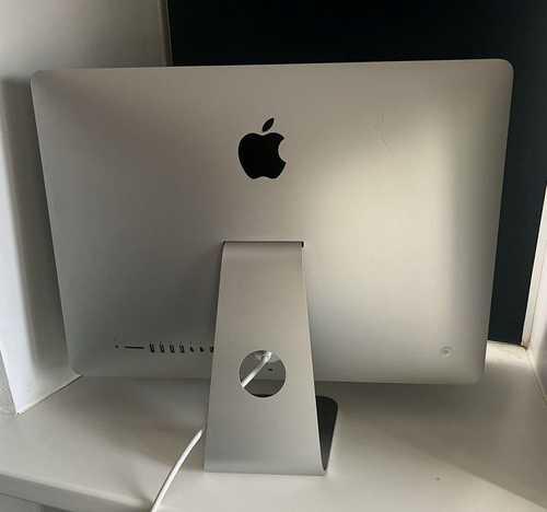 iMac (21.5-inch, Late 2015) 8 гигов