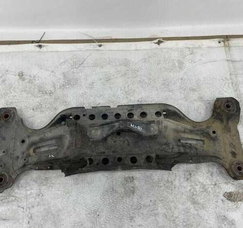 Подрамник задний Toyota Camry V 30 V 40