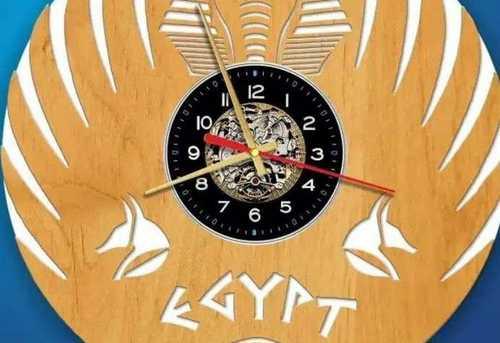 Часы из пластинки и дерева Египет