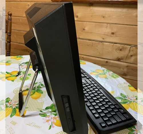 Моноблок lenovo thinkcentre