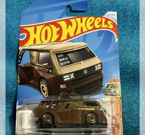 Hot wheels 1:64 volkswagen t3 custom