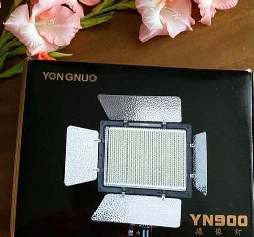 Видеосвет YongNuo YN900