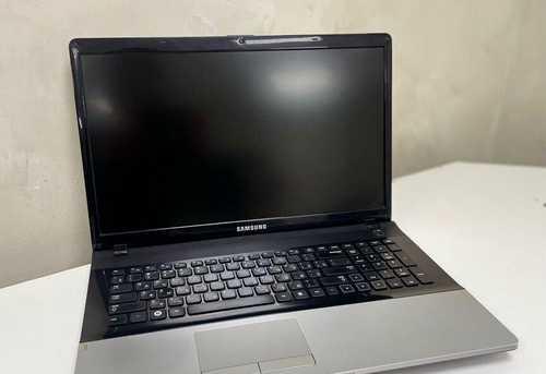 17" Дюймовый ноутбук Samsung на SSD