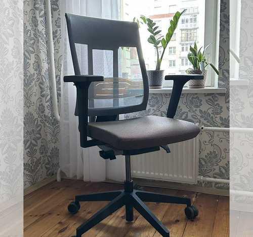 Кресло Profim Xenon (Herman Miller, Steelcase)