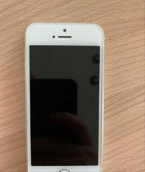 Телефон Apple iPhone 5S