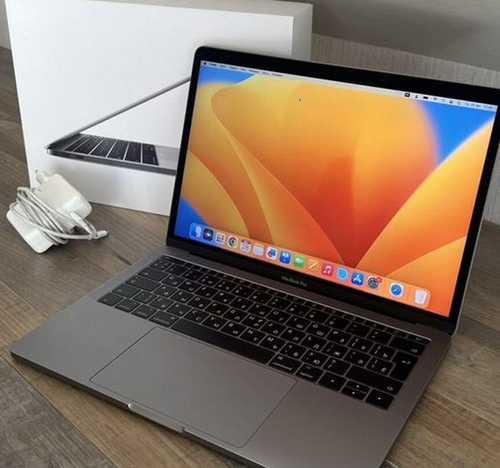 Apple macbook pro 13 2017 8GB/ 128GB