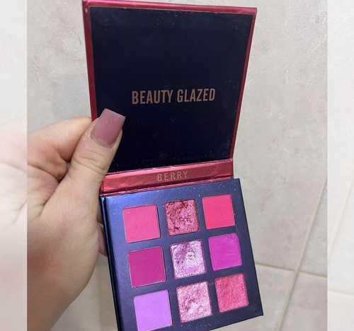 Палетка теней beauty glazed б/у