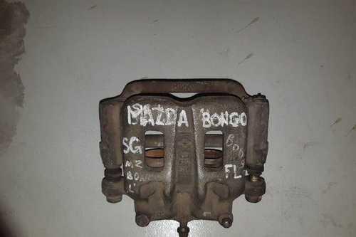Суппорт тормозной Mazda Bongo SG передний левый