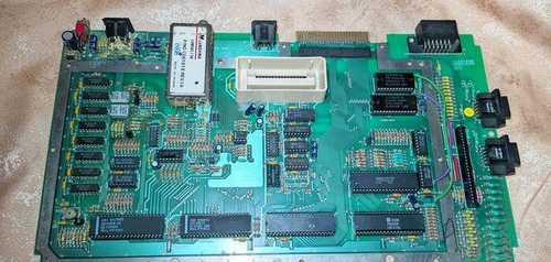 Atari 800XL материнская плата C061851 REV C