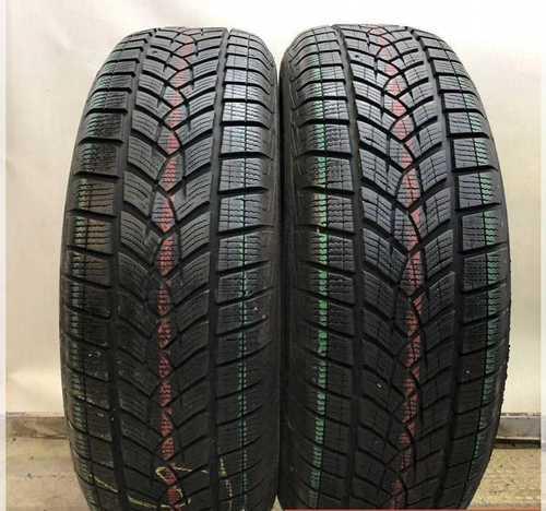 Goodyear UltraGrip Performance Gen-1 215/65 R17 99V