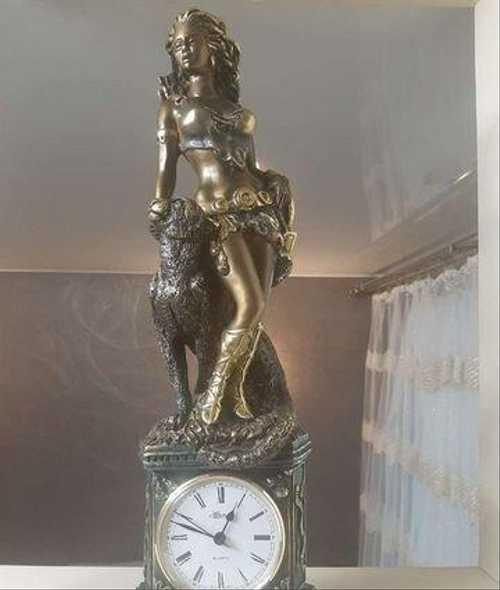 Часы каминные Диана Богачо