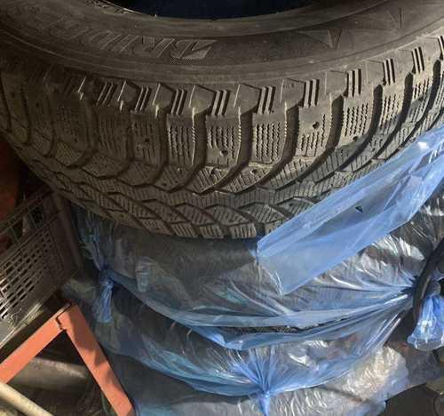 Bridgestone Alenza Sport AS 275/65 R17 25K