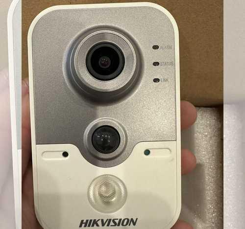 Ip камера hikvision DS- 2CD2412F-I бу