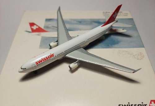 Модель самолета Swissair A330-200 Herpa 1/500