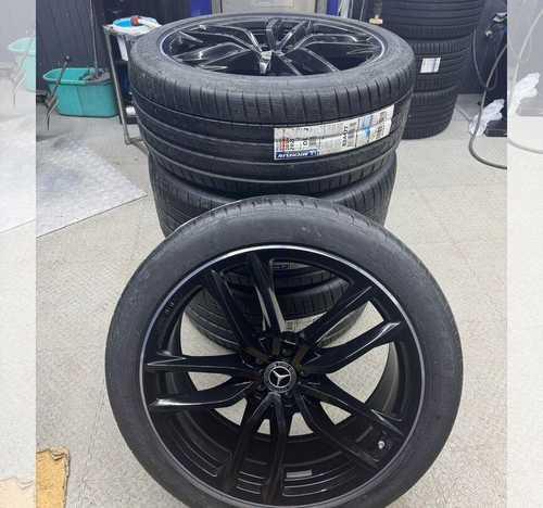 Новый оригинальный Mercedes GLS X167 Michelin R23