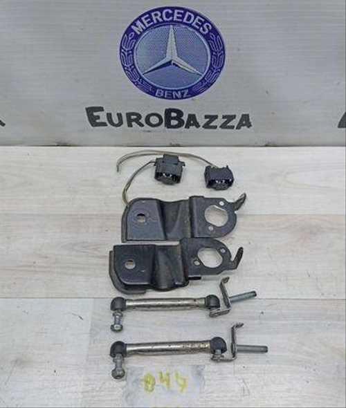 Крепление Датчика уровня подвески Mercedes W221