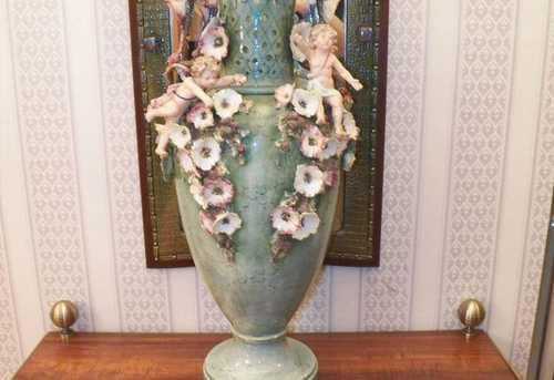 Антикварная ваза с лепниной. 2 пол 19 века