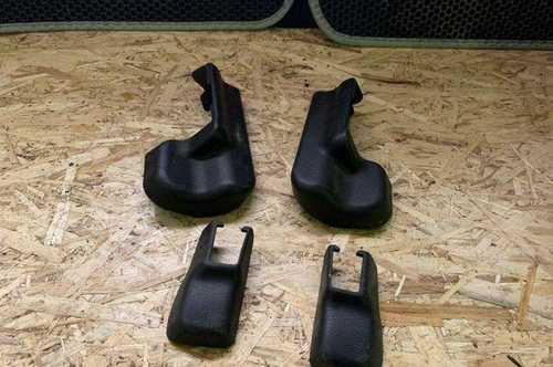 Крышка петли сиденья Subaru Legacy BE5 EJ208 2003