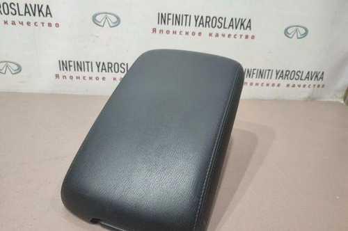 Крышка подлокотника Infiniti M37 Y51 vq37vhr 2013