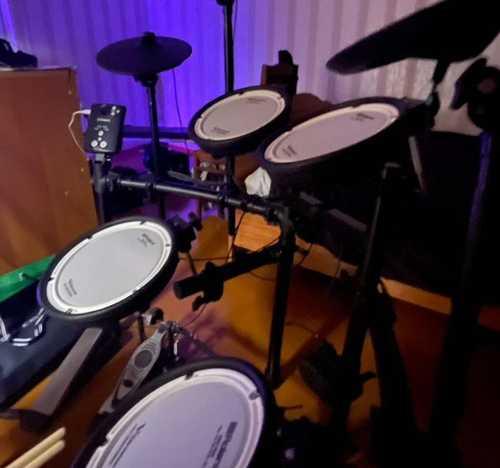Roland TD-1 Double Mesh Kit с педалями Педаль для