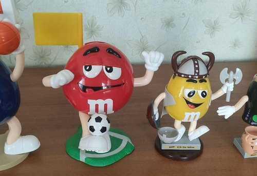 Игрушка диспенсер M&M's
