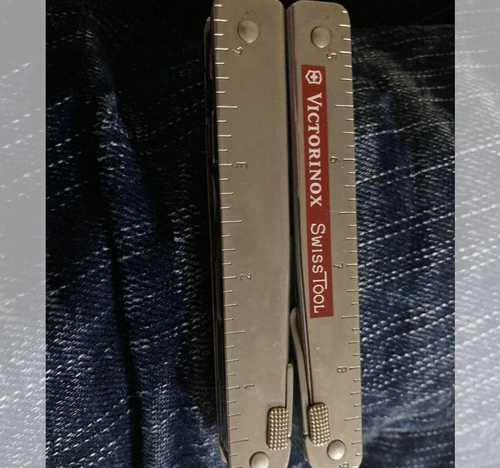 Мультитул victorinox swisstool