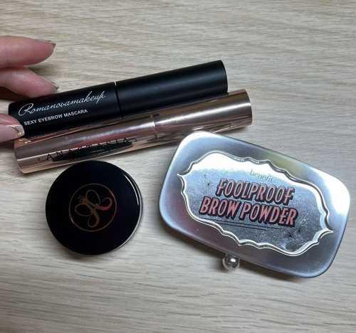 Для бровей Anastasia Beverly Hills, benefit