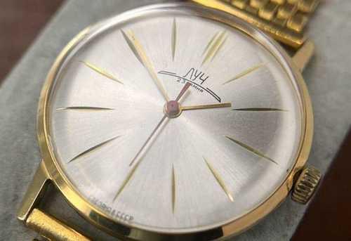 Элегантный особо тонкий Луч 2209 Часы СССР