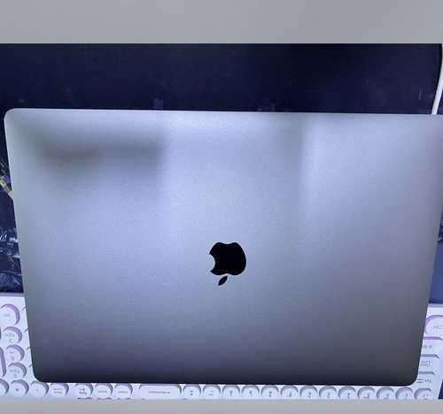 Apple macbook pro 15 2017 Tachbar 512/16