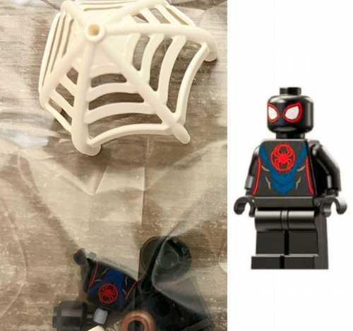 Miles Morales - lego Marvel 76311 Spider-man