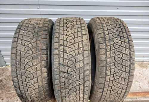 Triangle WinterX TW401 275/60 R20 119T