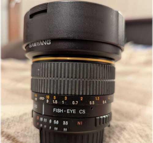 Объектив Samyang Fish-eye