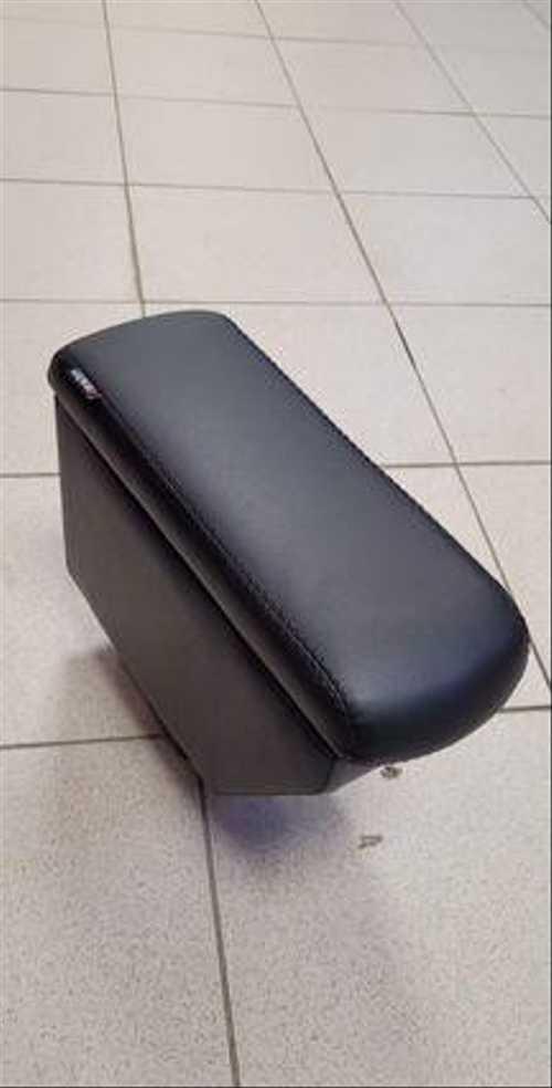 Подлокотник Restin skoda rapid 2020 г.в
