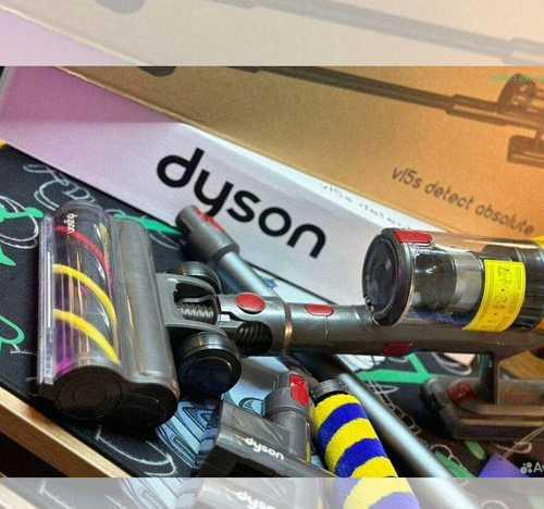 Пылесос аккумуляторный Dyson v15