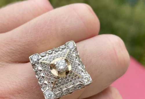 Мужской золотой перстень с бриллиантами