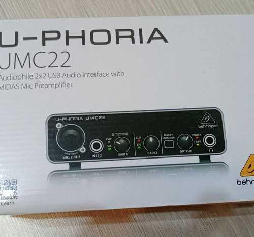 Звуковая карта behringer umc22