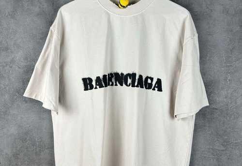 Футболка Balenciaga Logo white в наличии