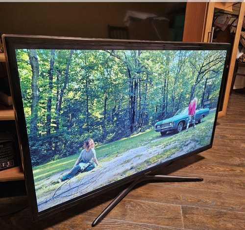 Телевизор Samsung 40" LED