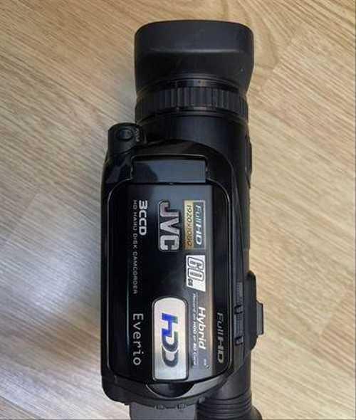 Видеокамера с жестким диском JVC GZ-HD7E
