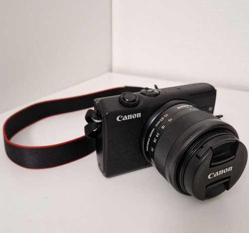 Canon eos m200