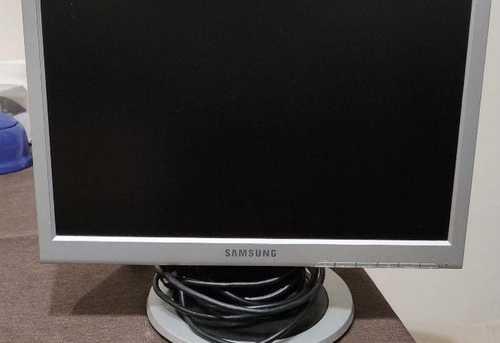 Монитор Samsung SyncMaster710n 17"