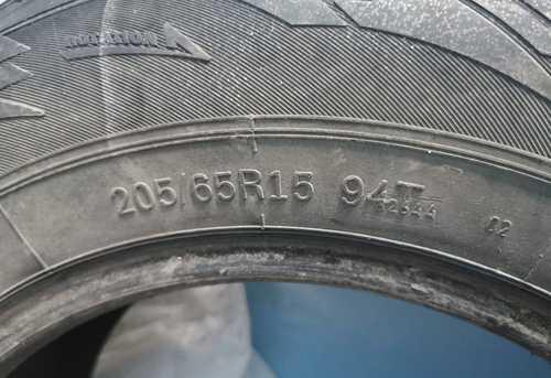 Rosava SnowGard 205/65 R15