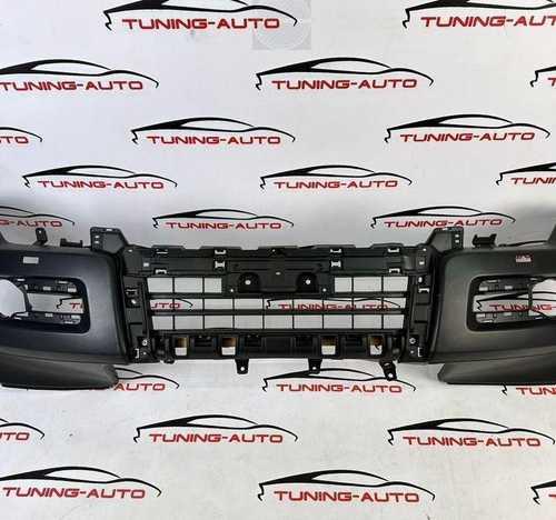 Бампер передний Mitsubishi Pajero (под окрас)